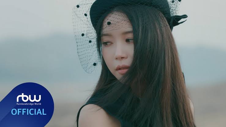In The 'But I' MV, Solar Struggles In The Desert - KPOP RECORDS LIBRARY
