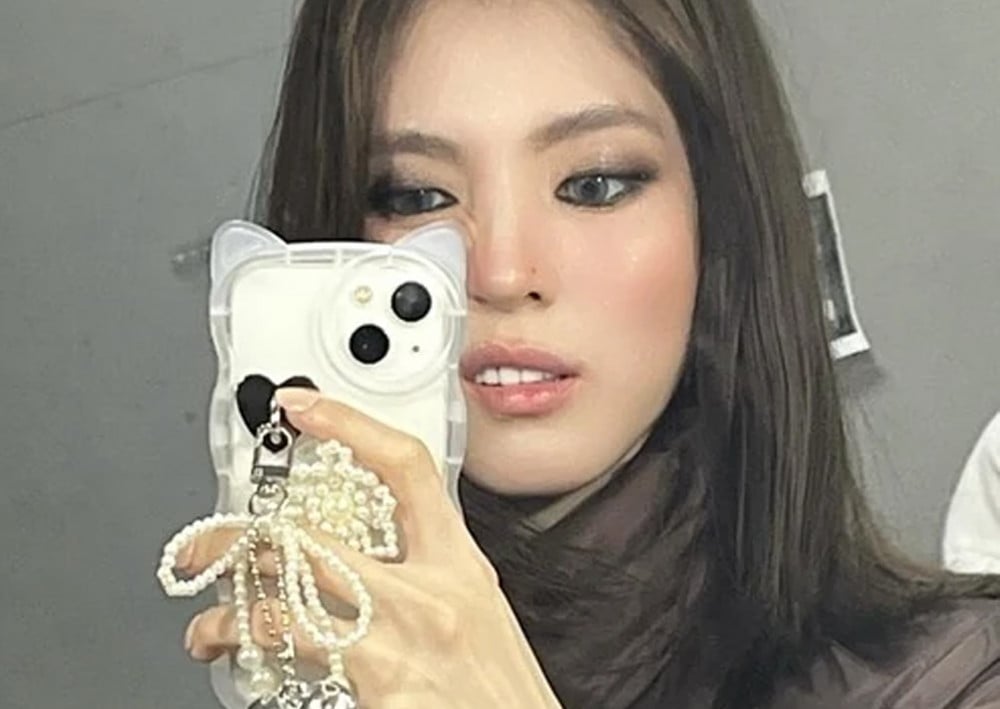 Han So Hee Debuts Shoulder-Length Hair Cut - KPOP RECORDS LIBRARY